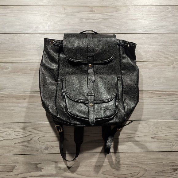 Bella Russo | Bags | Bella Russo Women Black Pebbled Leather Drawsting ...